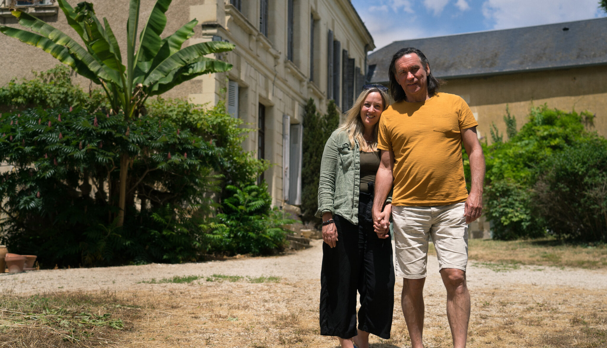 Chateau DIY: Living The Dream (Series 1&2) – Spark Media Partners